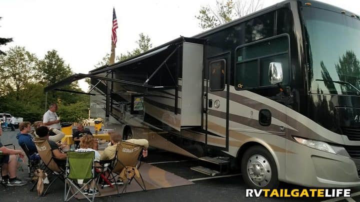 Best RV Features for Tailgating RVs - RV Tailgate Life